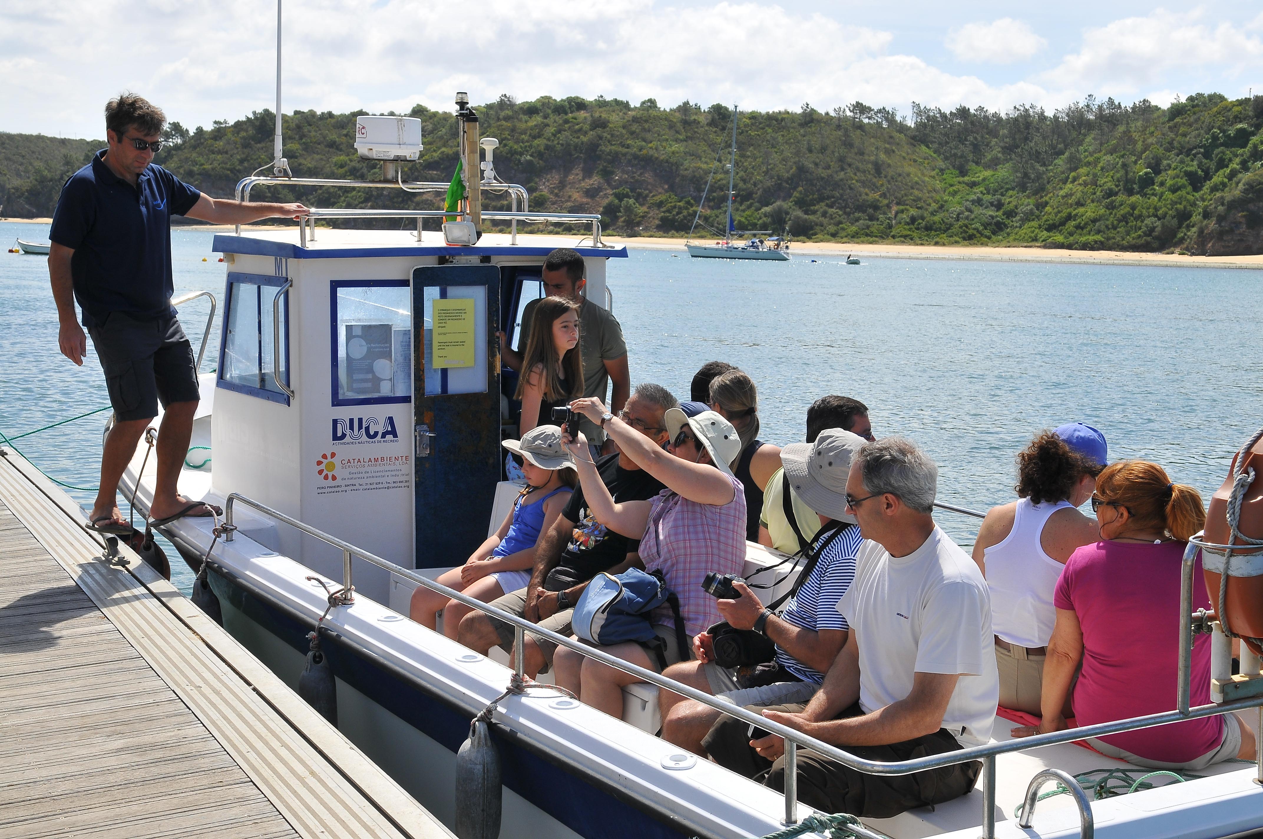 Passeio de barco no Rio Mira | VerPortugal