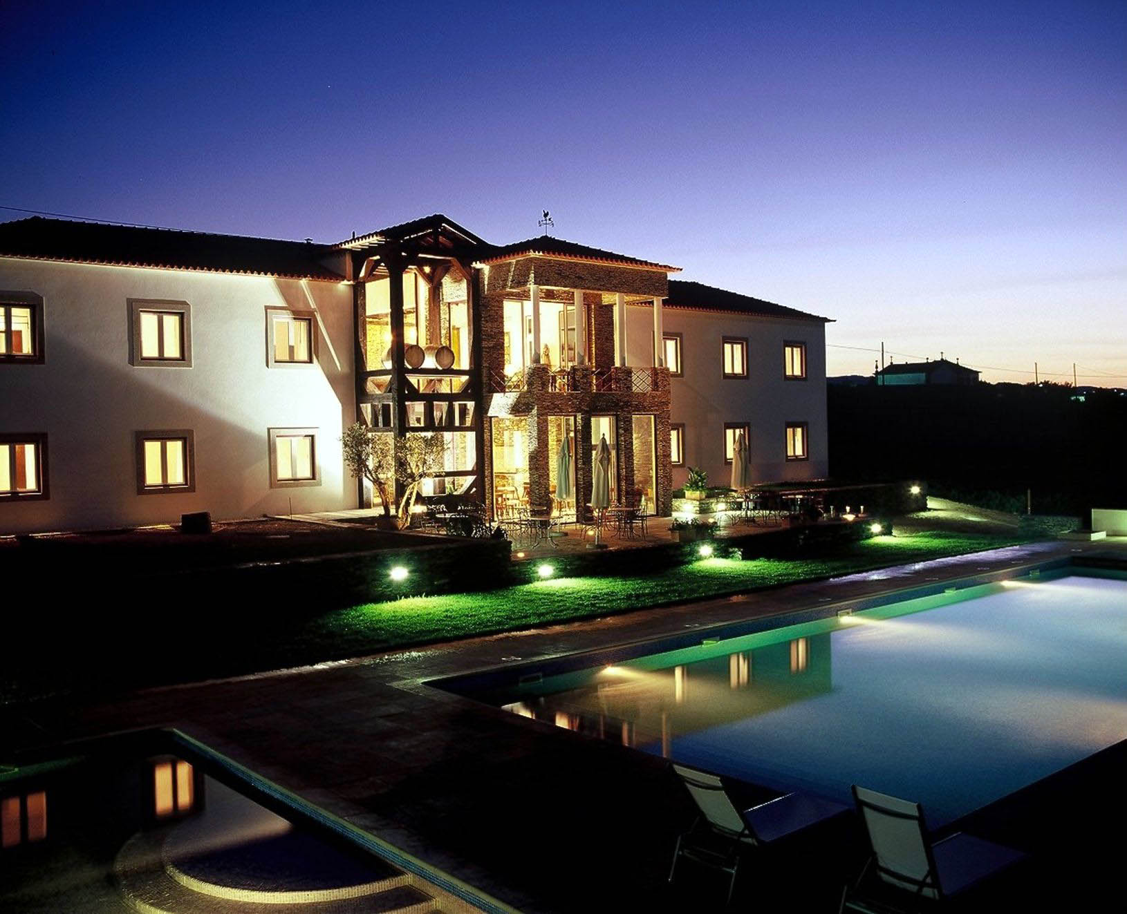 Casa das Pipas convida a receber 2017 no Douro | VerPortugal