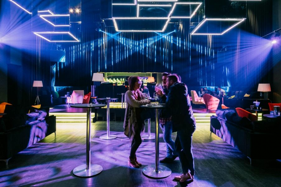 Boîte: o bar no Porto que nos leva aos anos 70 | VerPortugal